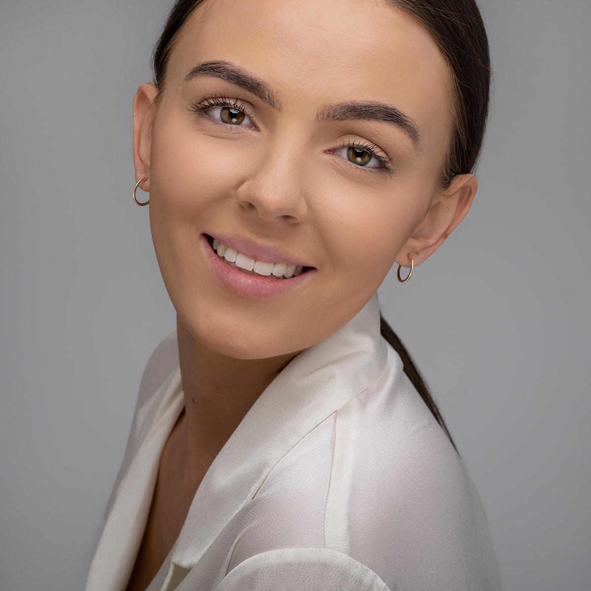 9ct Gold Hoop Earrings – Aeon Jewellery